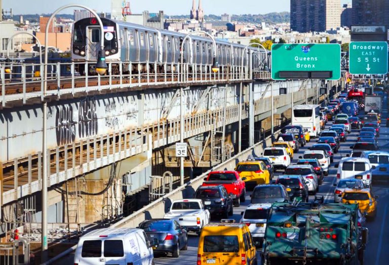 Commute Times Across U.S. Cities - FactsWeb.org